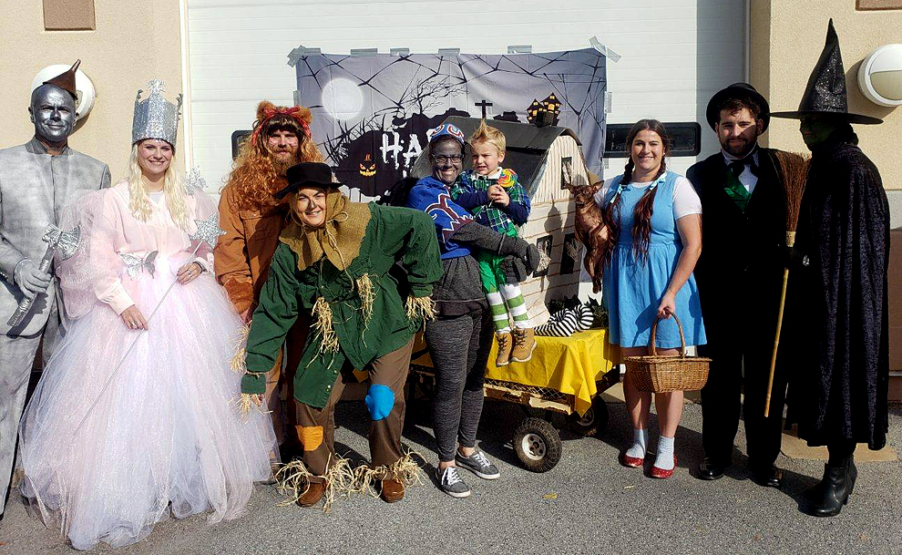 Hundreds participate in parade; Prizes awarded in 22 categories | News ...